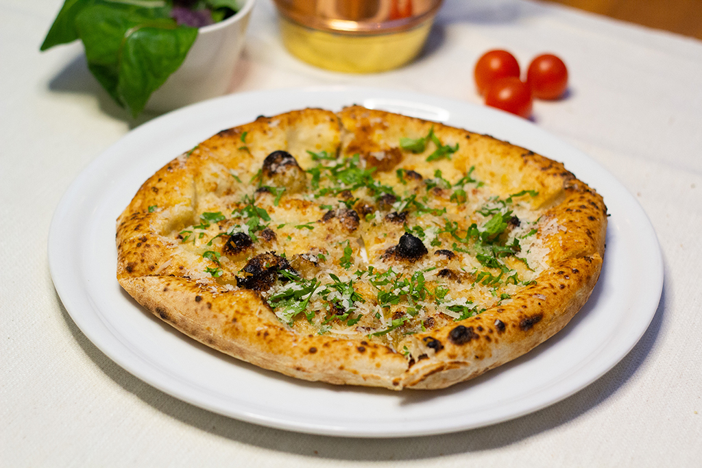 Maadi Menu — what the crust